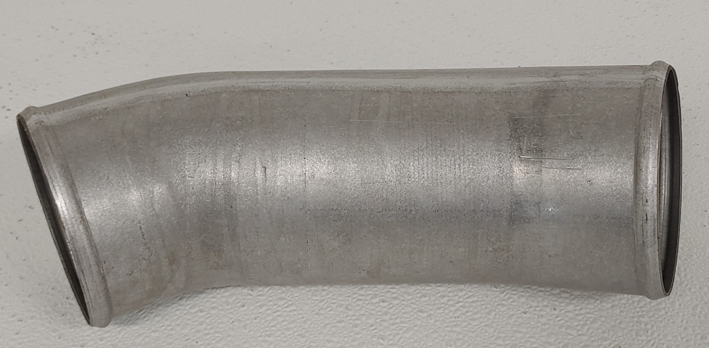 Freightliner M2 112 DD13 RH Charge Air Cooler Tube - P/N 01-28688-000