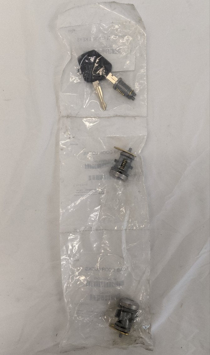 New Freightliner P4 2 Key Door & Ignition Lock Set - P/N W22-00074-040