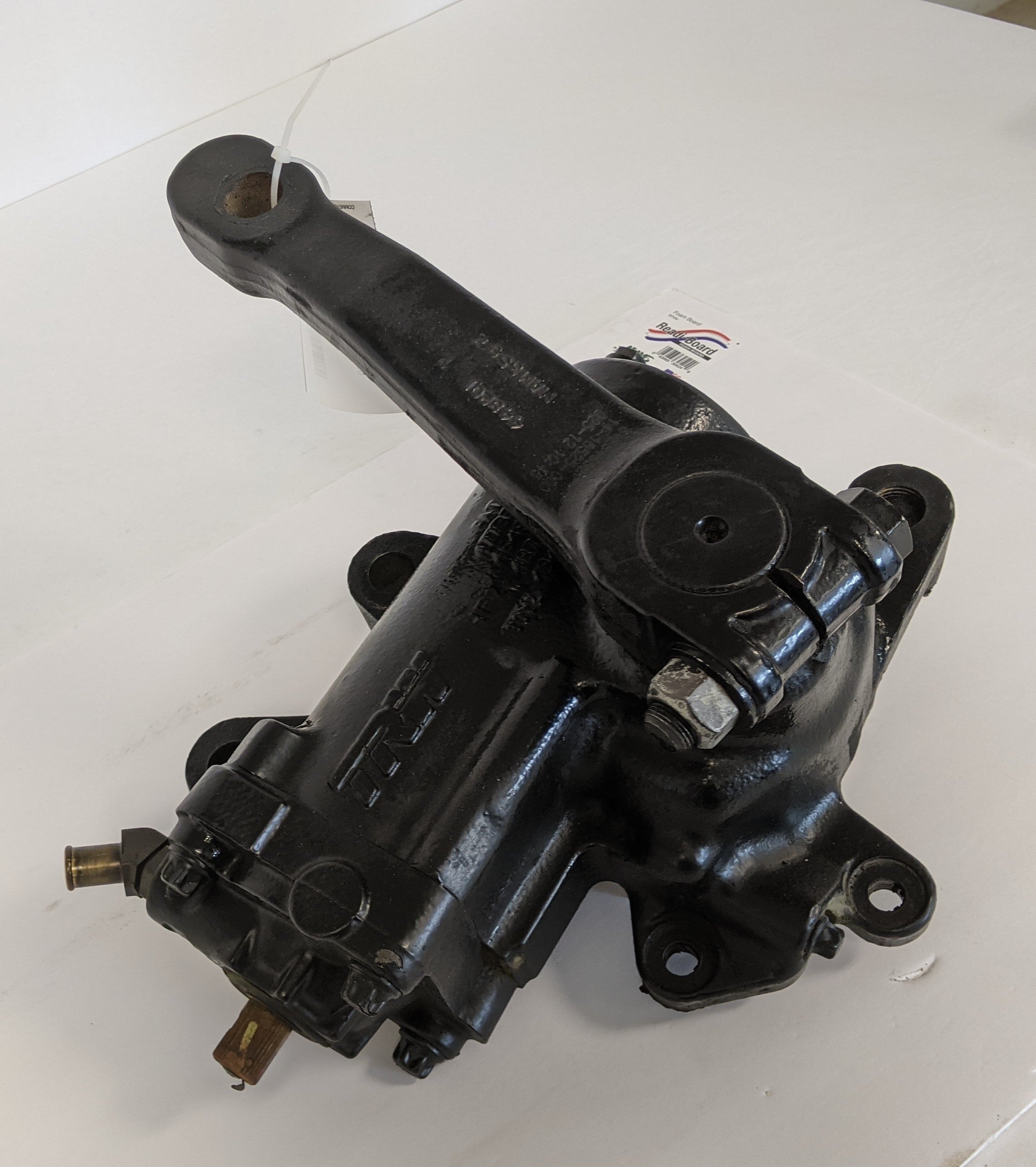 Used Freightliner CMN Set Back Axle THP60 Steering Gear w/ Arm- P/N 14