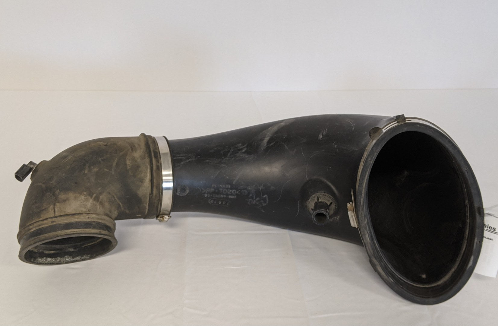 Freightliner Molded Air Intake Tube - Used - 03-36089-001