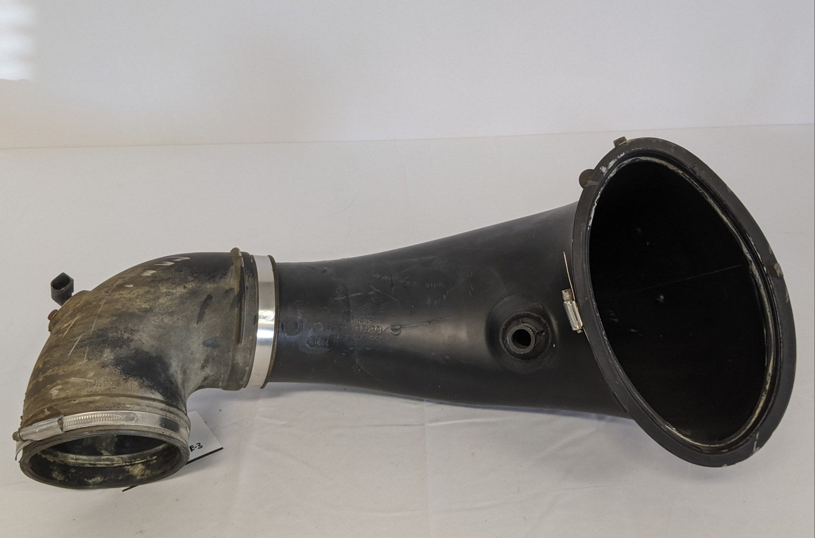Detroit DD15 14L Molded Air Intake Tube - 03-36089-001