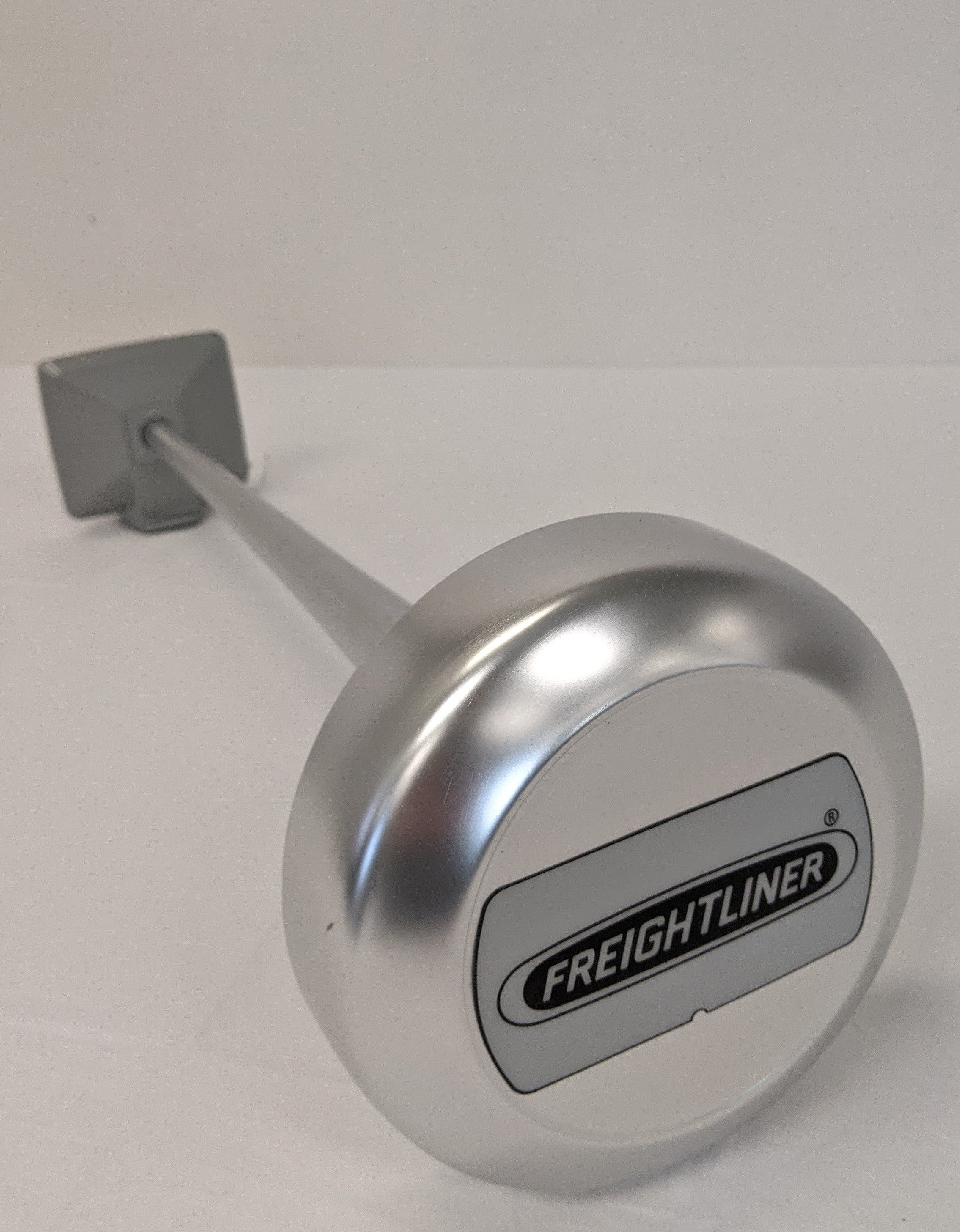 22-58123-000 - Freightliner 24" Bright Round Air Horn (New)