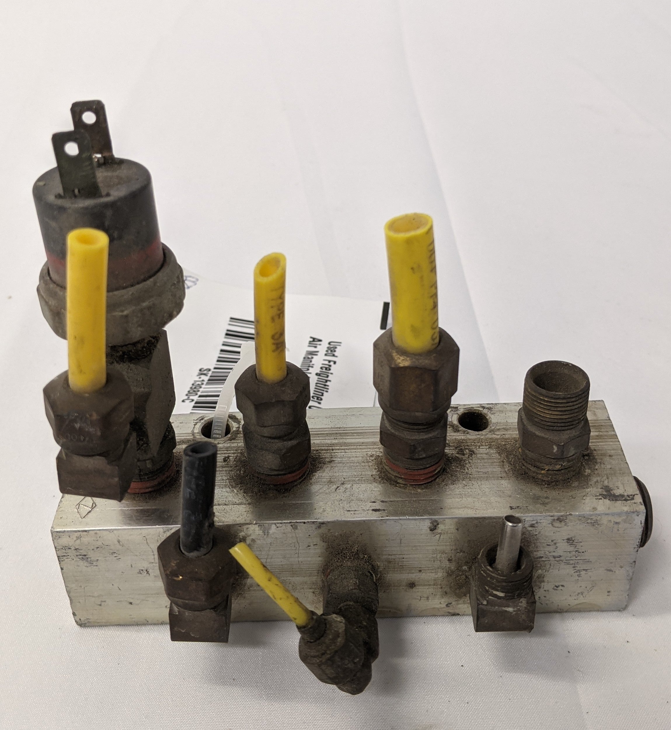 Freightliner Constant Air Manifold Junction Block - 12-10945-000