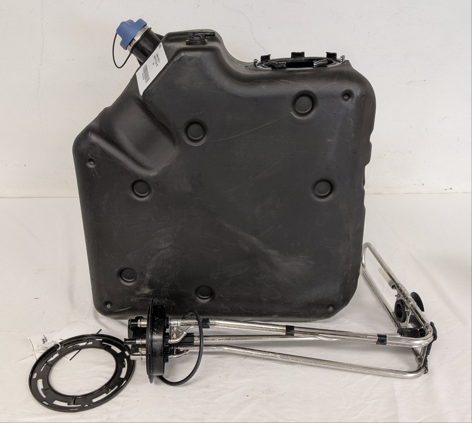 Freightliner LH 13 Gal. DEF Tank - P/N A04-34275-006 & Header - P/N 04