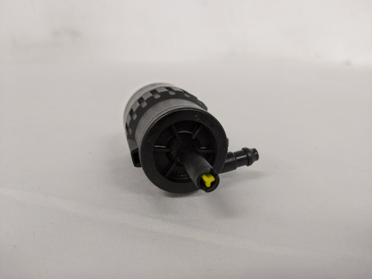 Freightliner Electrical Windshield Washer Pump Assy - P/N FLM 066011A