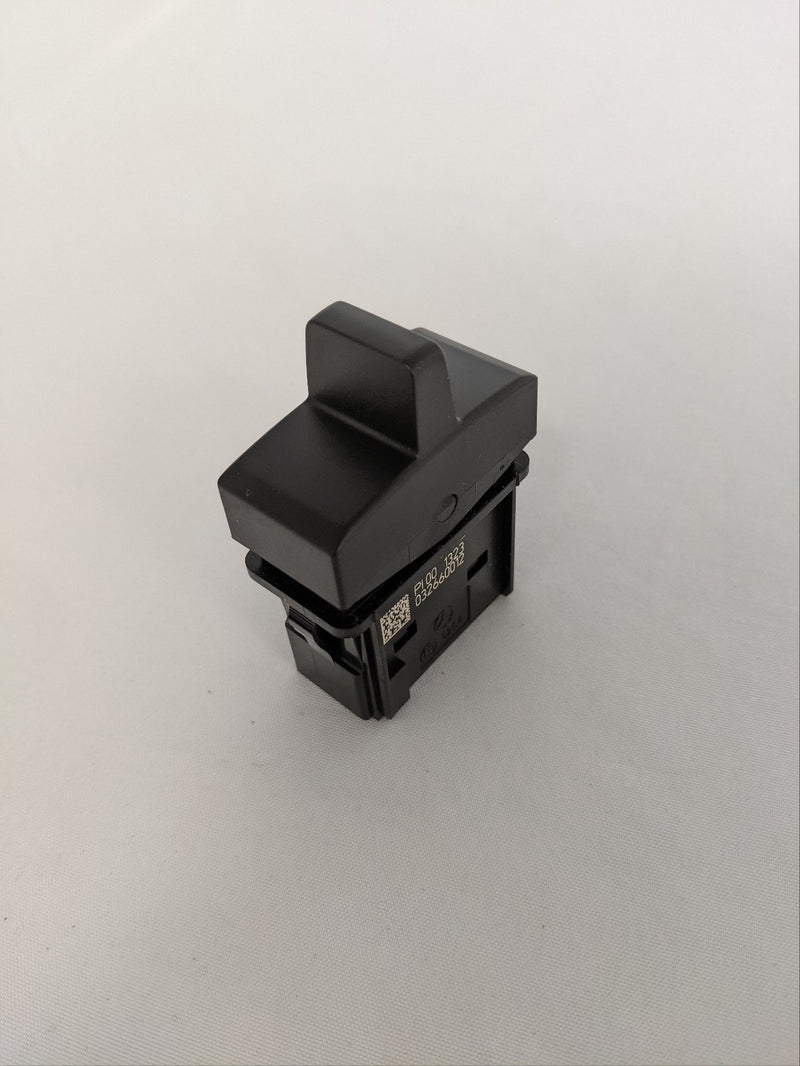 Freightliner Blank 13 Latch MSF Rocker Switch P/N: A66-07493-012