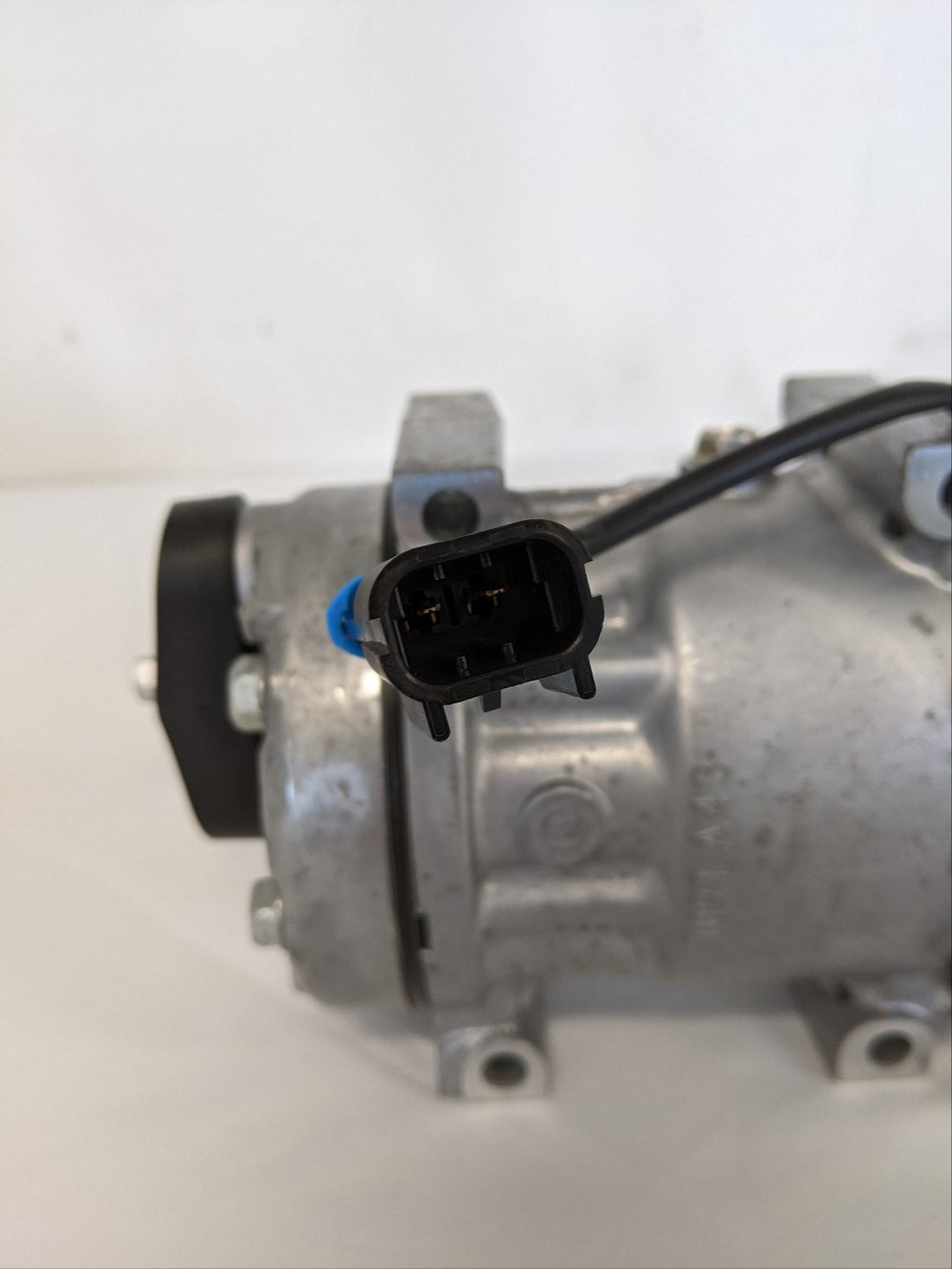 Freightliner Air Conditioning Refrigerant Compressor - P/N SKI4417