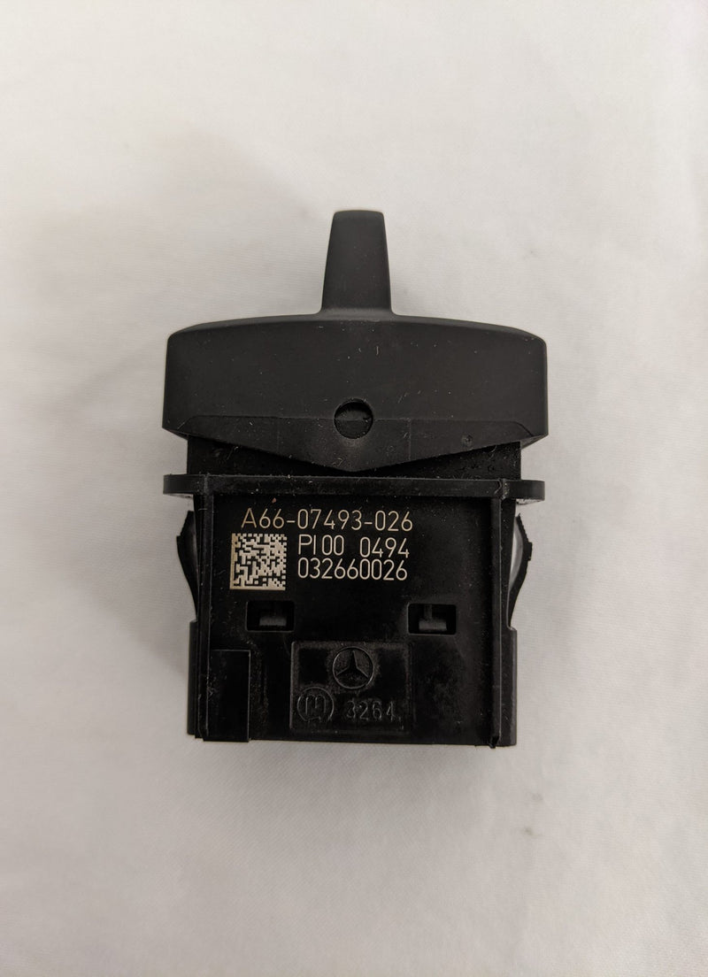 Freightliner MOM-03 Blank Multiplex MSF Rocker Switch - A66-07493-026