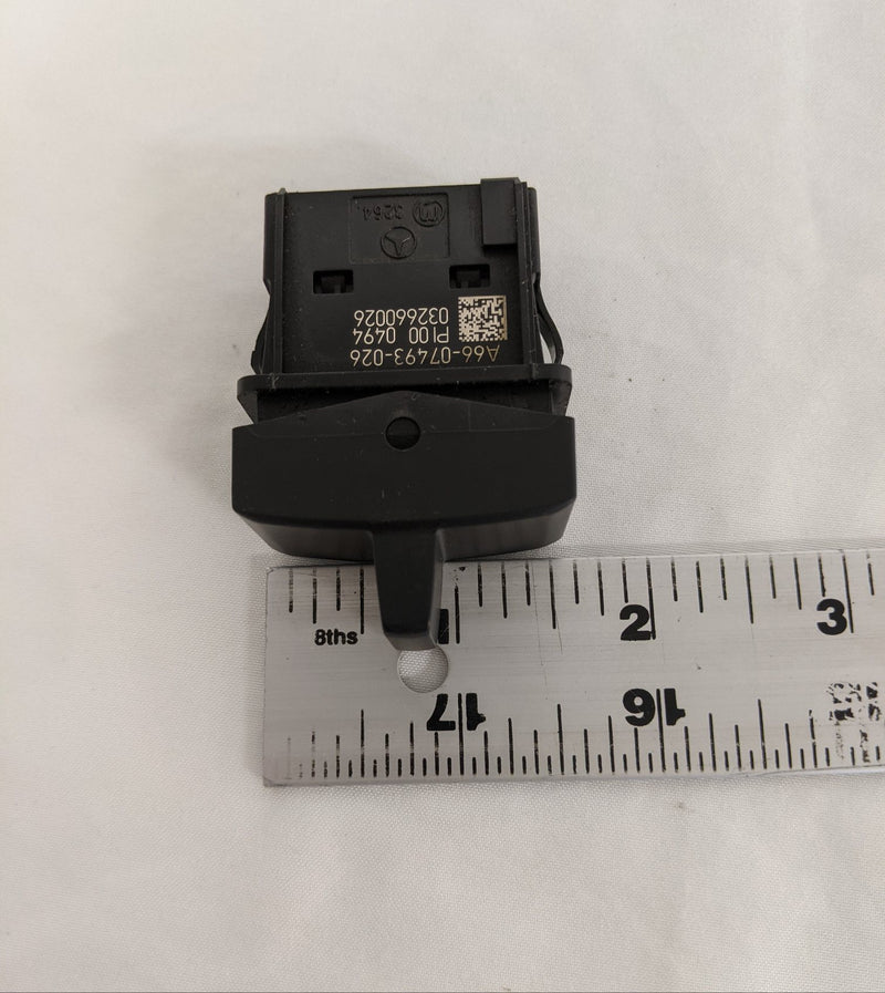 Freightliner MOM-03 Blank Multiplex MSF Rocker Switch - A66-07493-026