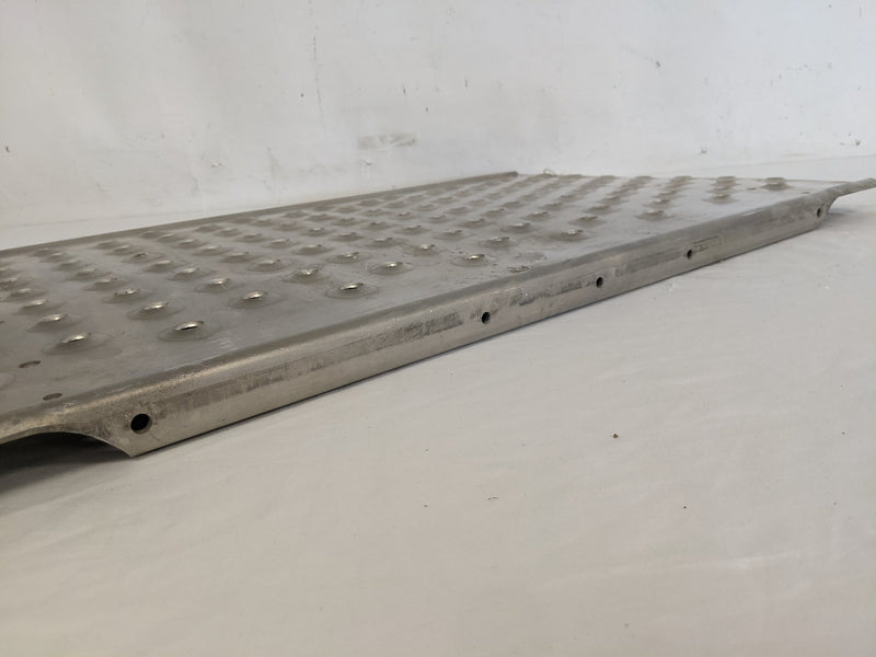 Used Freightliner 33 ½" x 20 ⅝" Fixed Tread Deck Plate - A22-69379-001