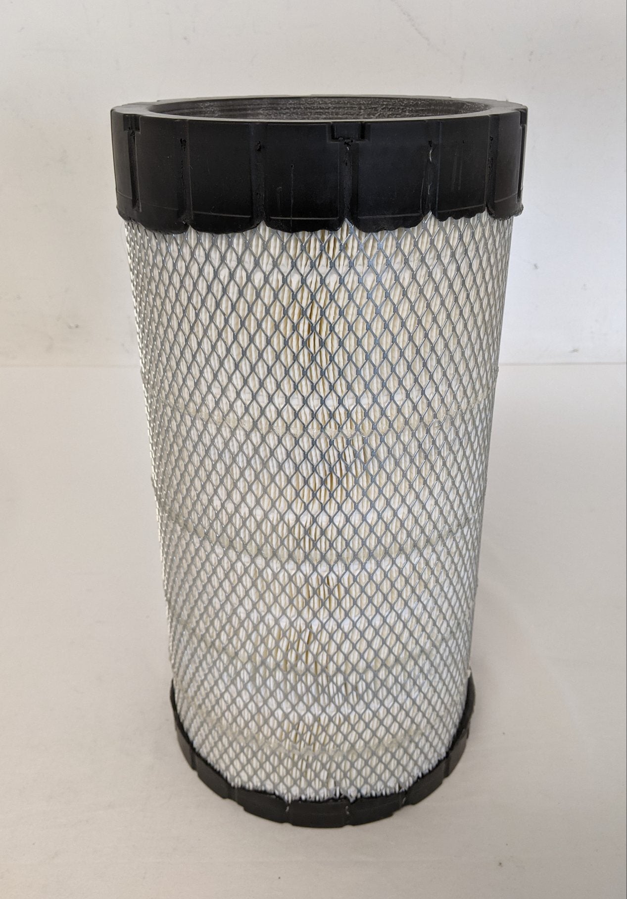 Fleetguard 8 ¾" Diameter Engine Air Cleaner Filter - P/N FG AF25962