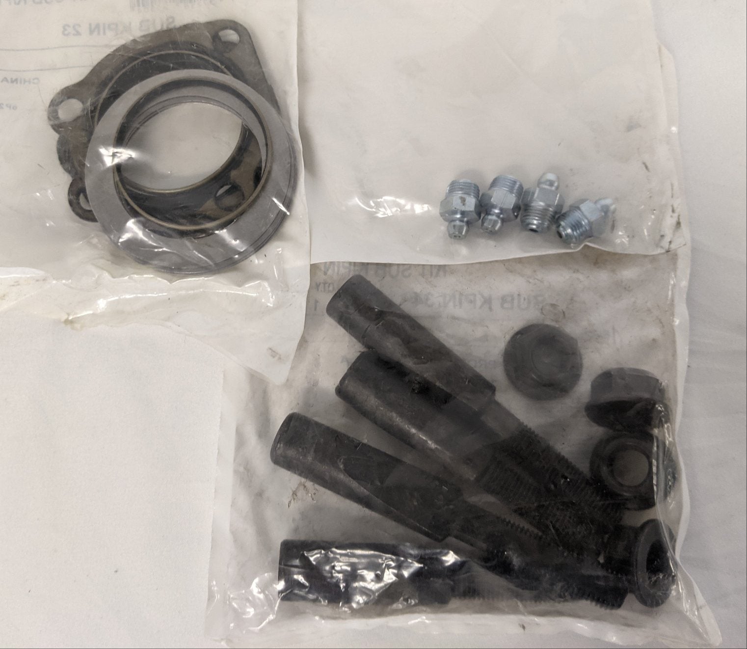 Meritor Non-Driven Front Axle King Pin Kit - P/N R201608