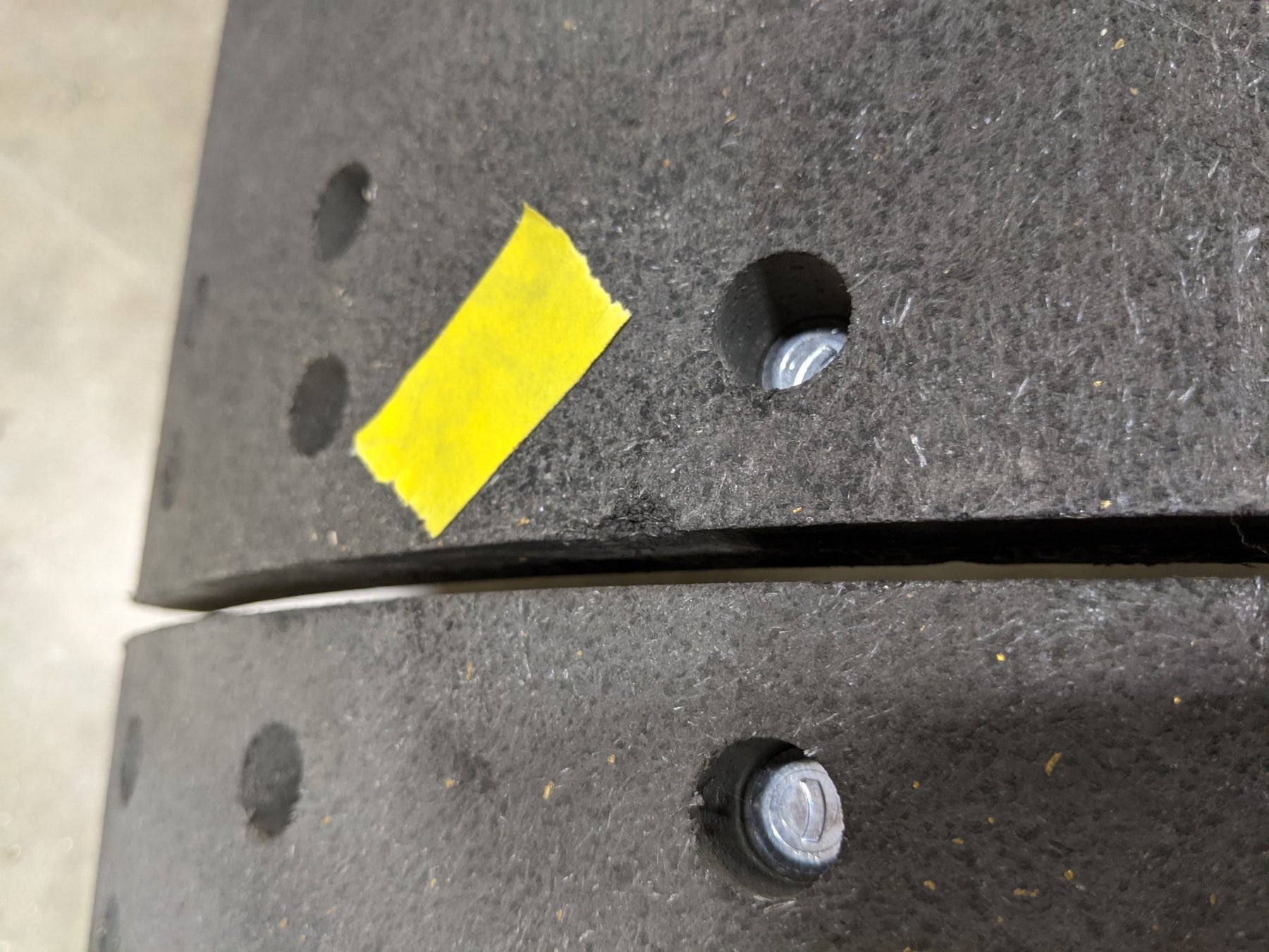 Bendix 16.5" 4709 ES600 7" Brake Shoe Kit - P/N BW 819776