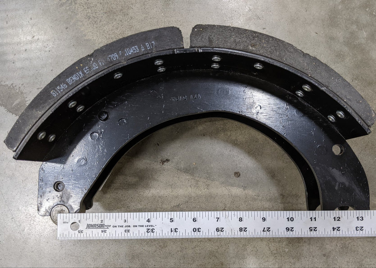 Bendix 16.5" 4709 ES600 7" Brake Shoe Kit - P/N BW 819776