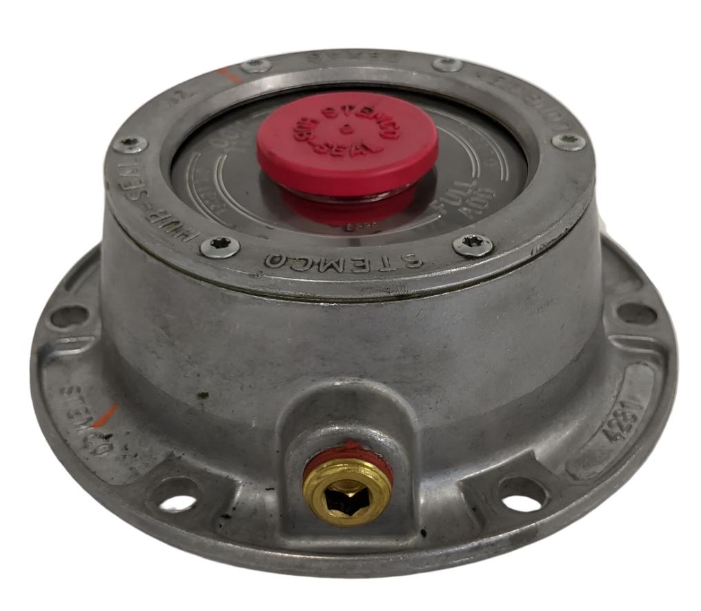 Stemco Steer Wheel Hubcap w/ Pipe Plug - P/N STM 345 4281