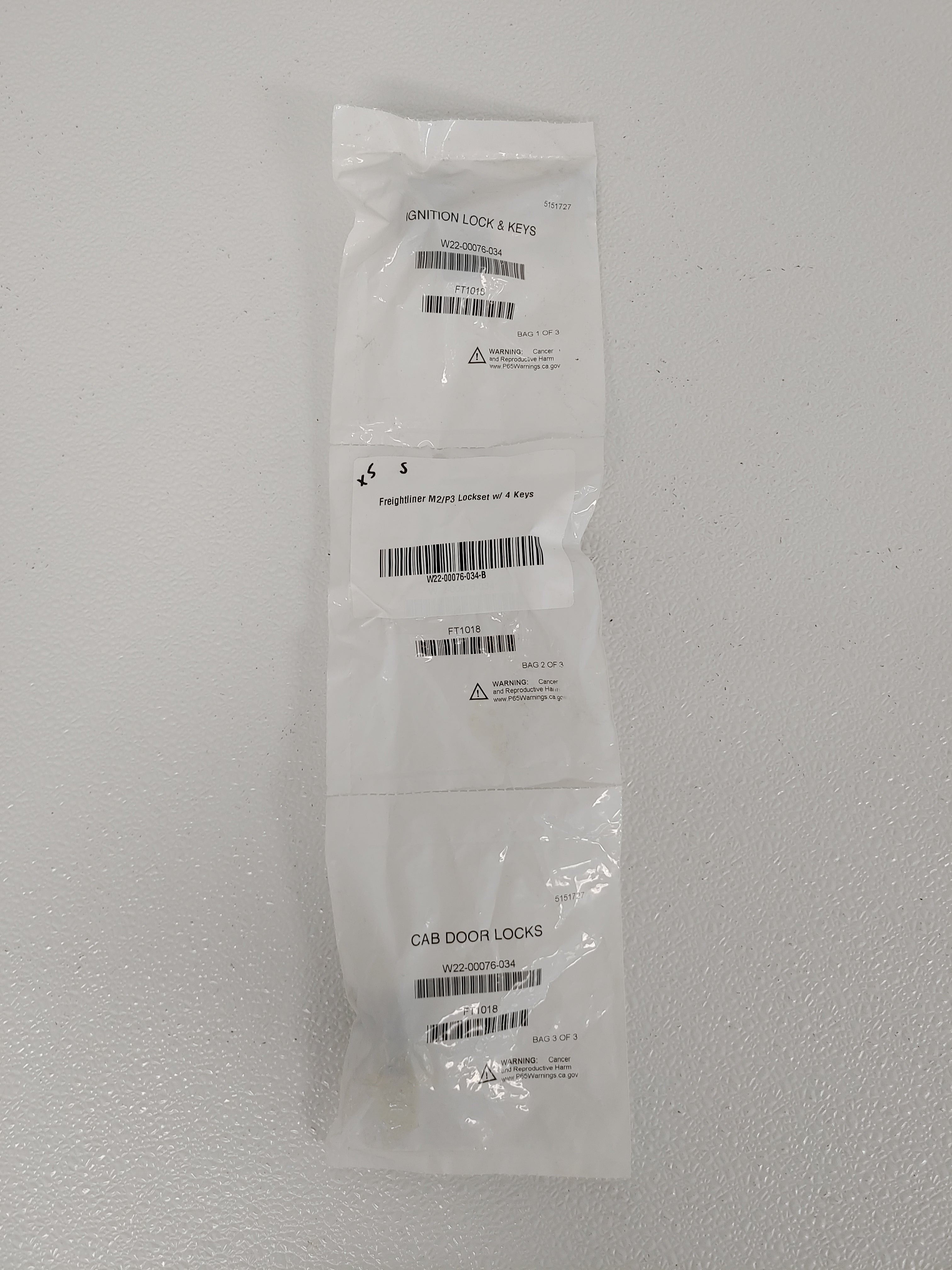 Freightliner M2/P3 Lockset w/ 4 Keys - W22-00076-034