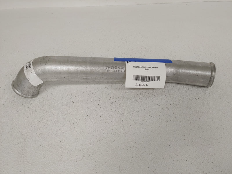 Freightliner DD13 Lower Radiator Tube - P/N 05-21900-000