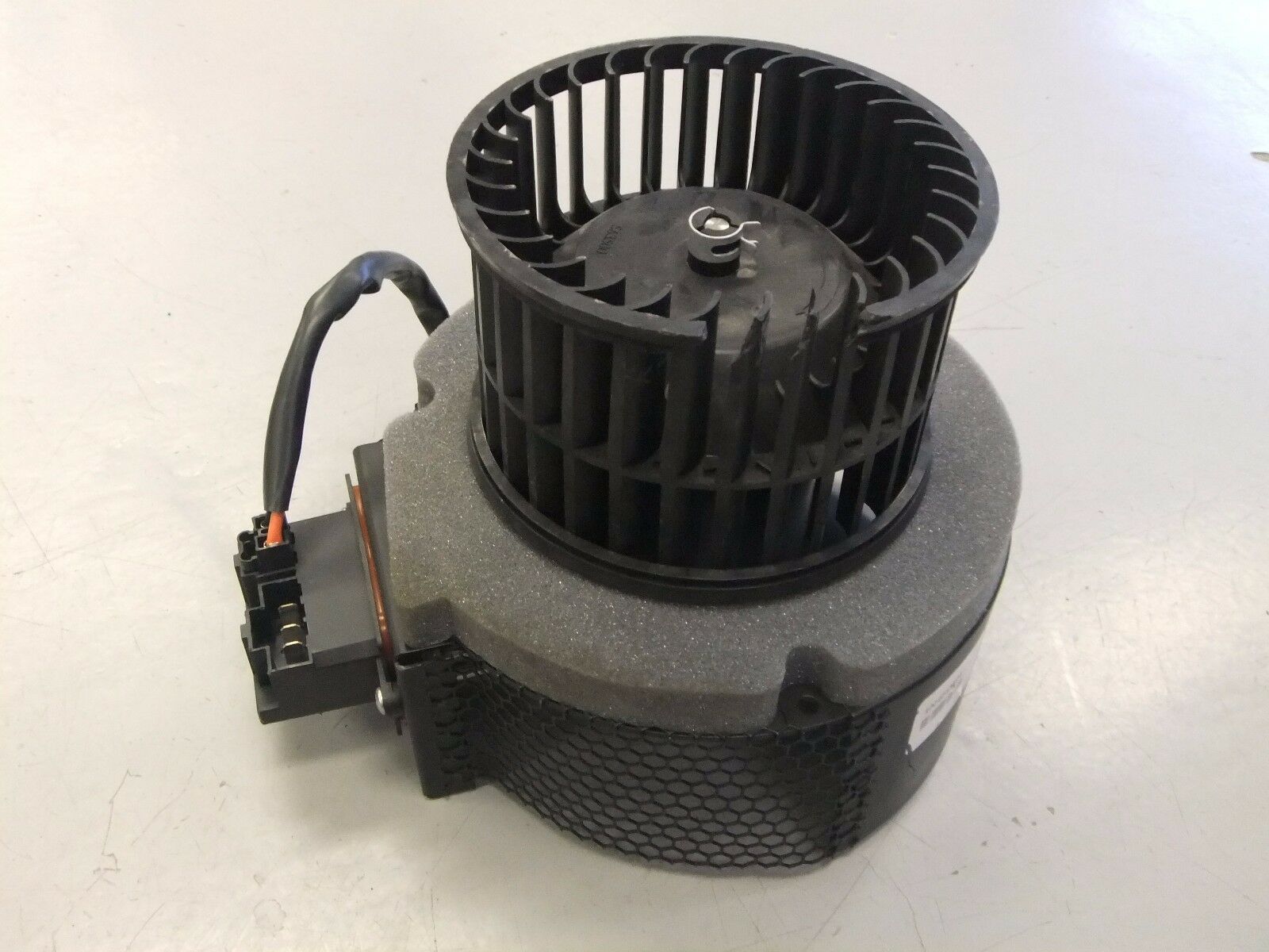 Bergstrom 12V Freightliner HVAC Heater Blower P/N 1001013624